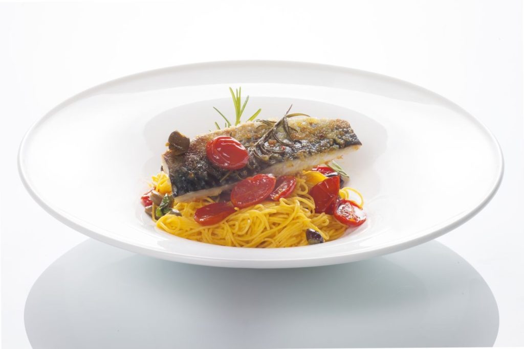 Maccheroncini with Mediterranean flavors with mackerel fillet with ...